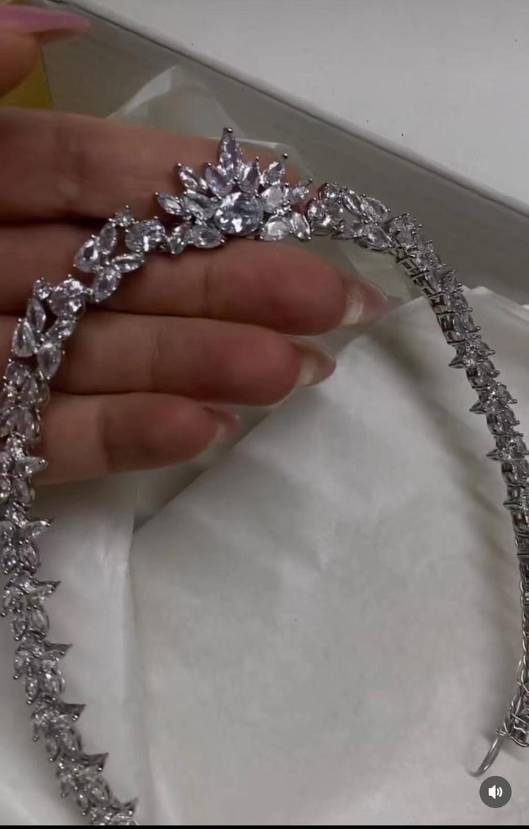 Custom Crown – Bavoen - Professional Headpieces Supplier